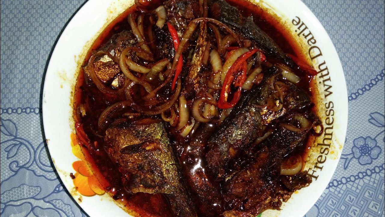Sambal kicap ikan / fish soy sauce - YouTube