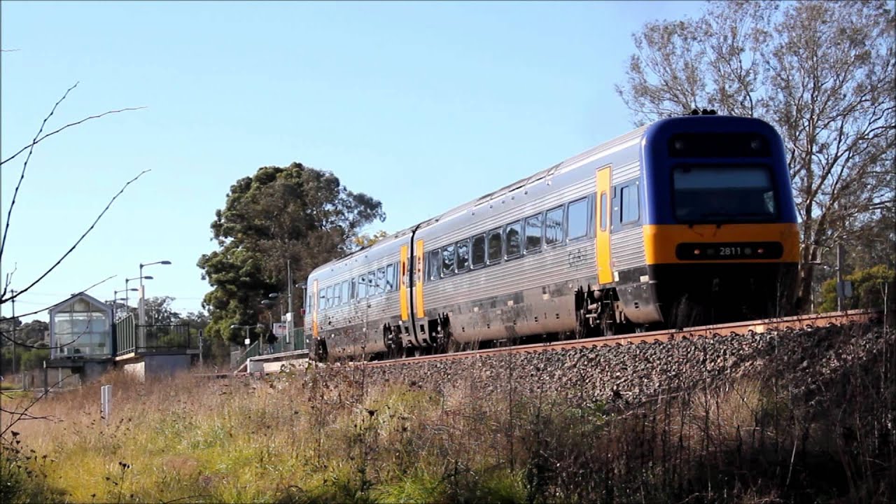 CityRail Endeavour Railcar train departing from Menangle Park Railway ...