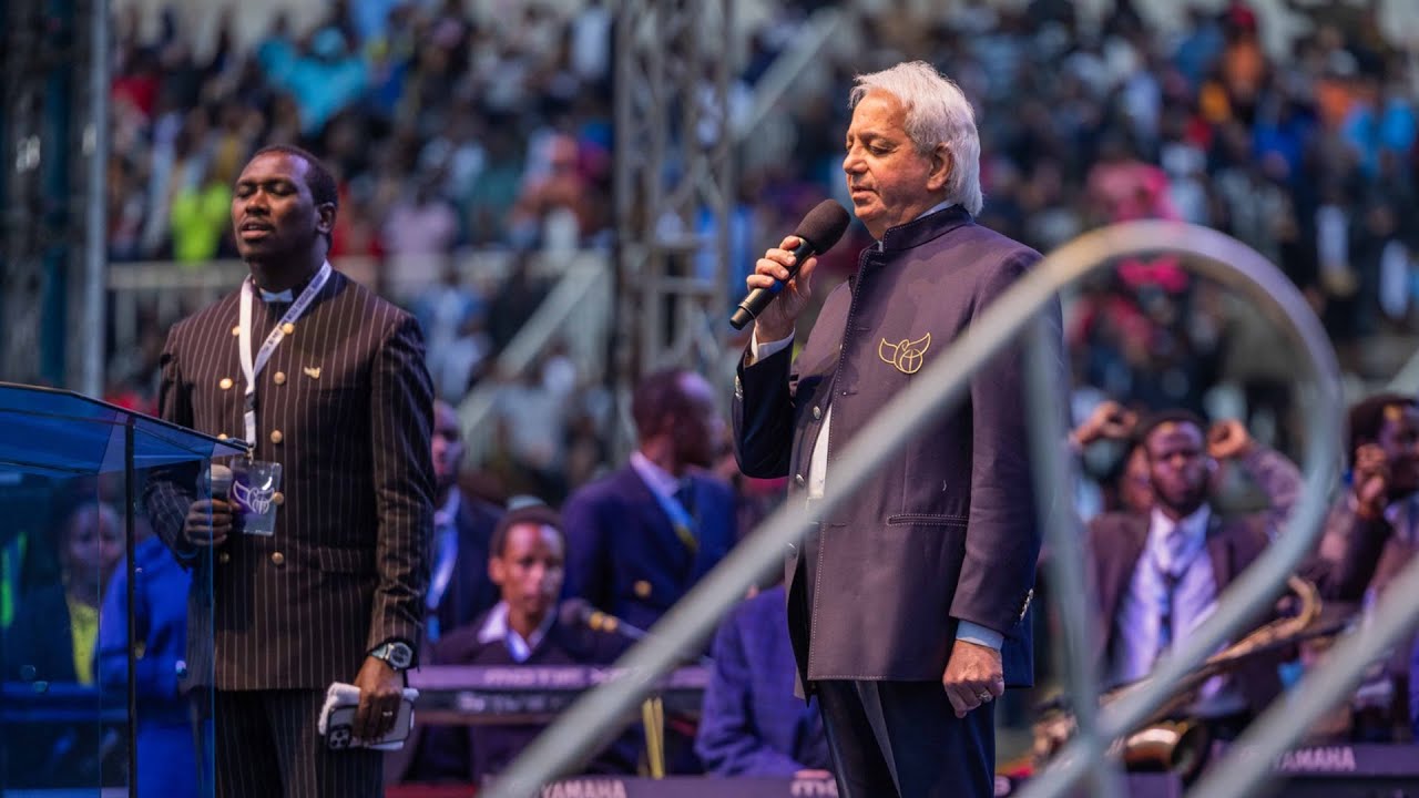 LIVE: Pastor Benny Hinn Crusade, Nyayo Stadium, Nairobi. - YouTube