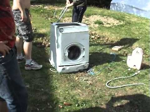 Stein i vaskemaskin (Stone in washing machine) - YouTube