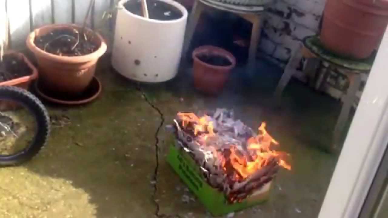 Small tiny fire just for entertainment - YouTube