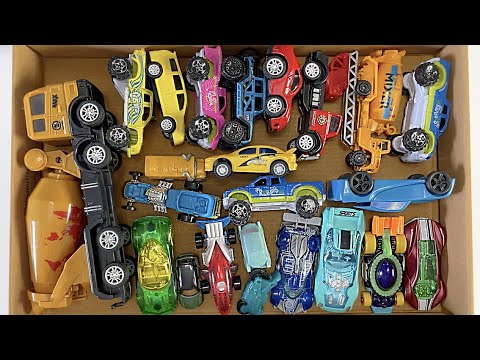A box with car models. Let's take a closer look at the car models - YouTube