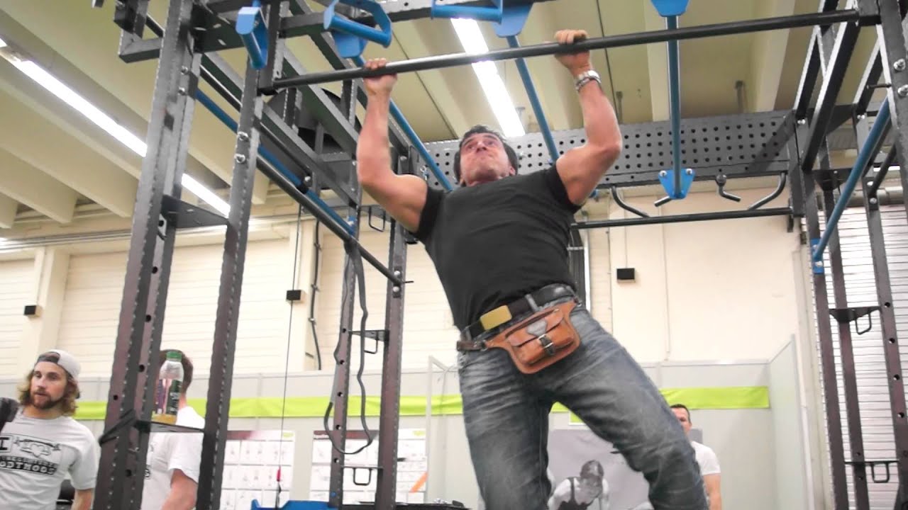Frédéric Delavier fait le singe, euh, non du cross fit - YouTube