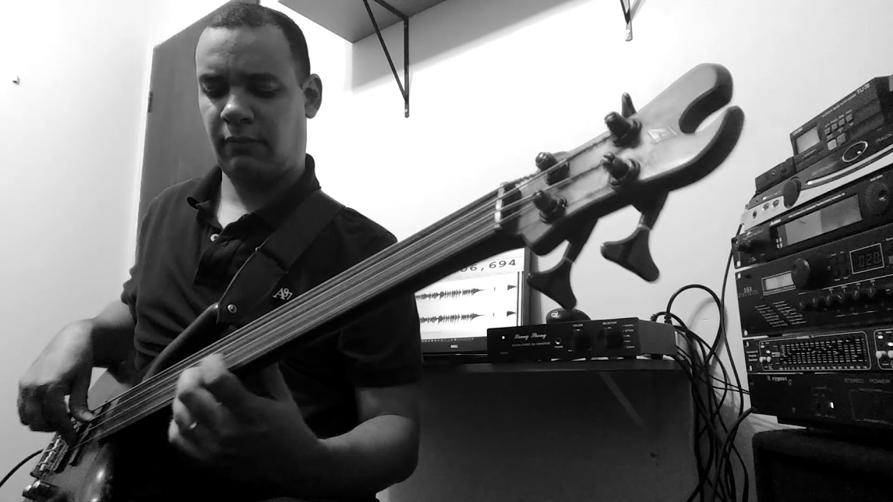 Alamo Bass - Continuum (Jaco Pastorius) - YouTube