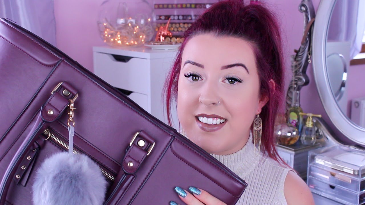 What's In My Bag? 2016 | LAURA ANN - YouTube