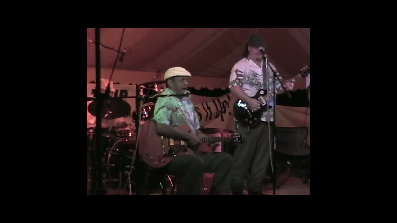 Johnny Johnson Drum Snare Stand Breaks Never Looses The BEAT - YouTube