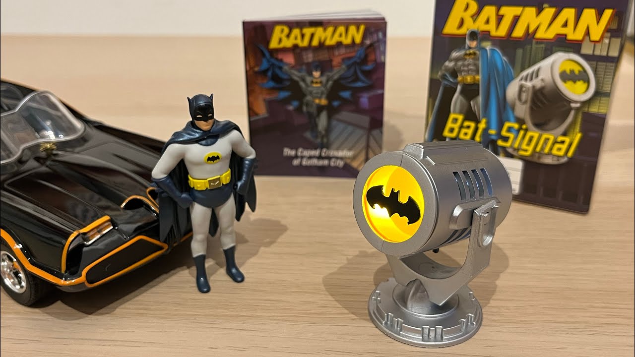 Batman Bat Signal 1/24 Scale - YouTube