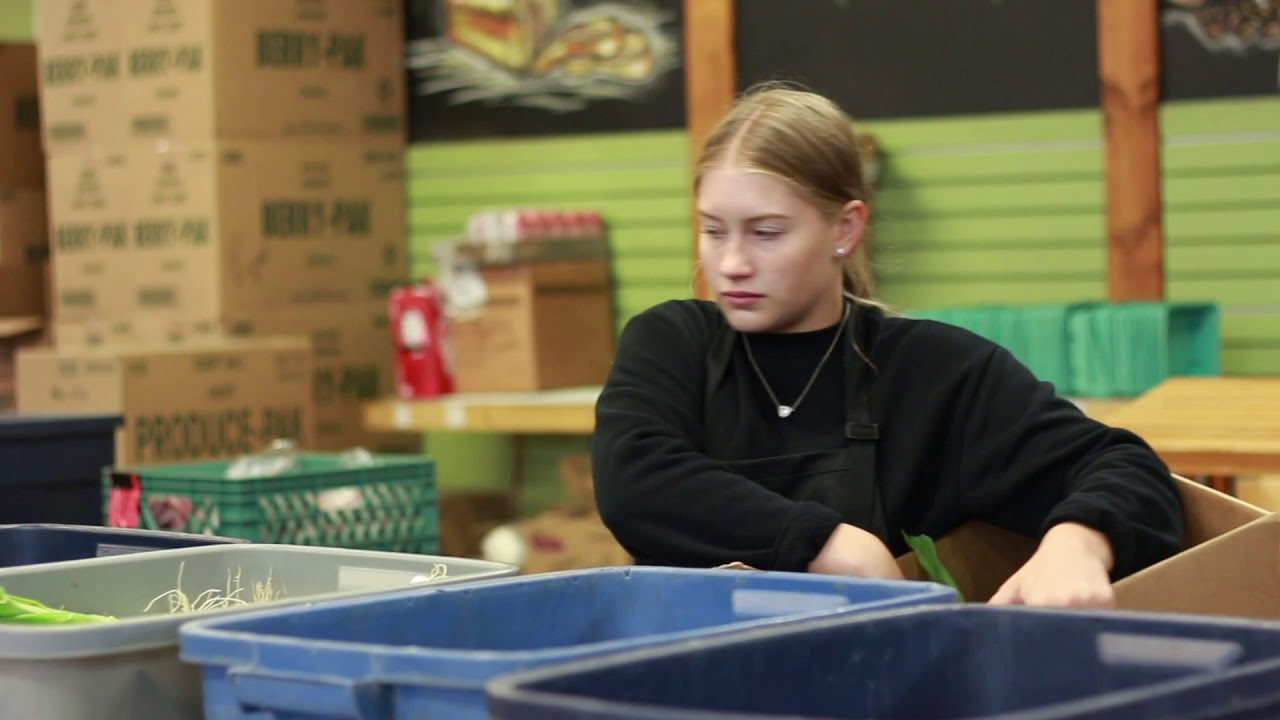 Crampton's Market Food Boxes - YouTube