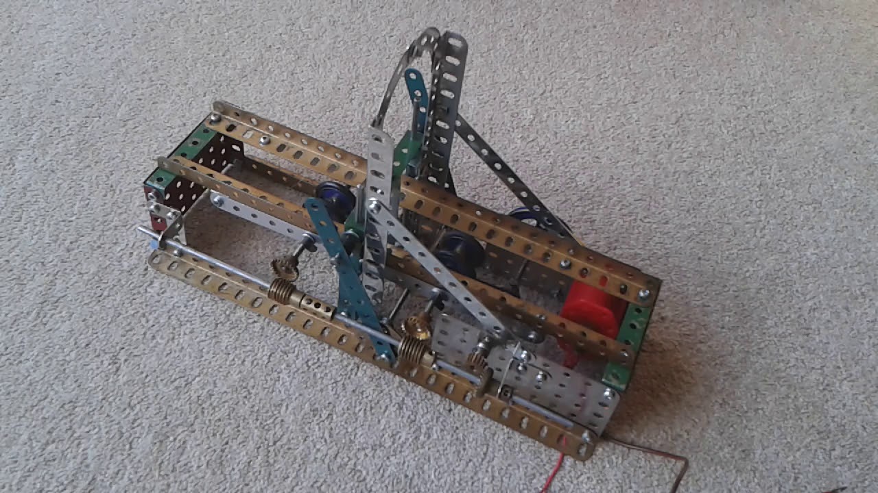 Meccano Log Saw special model 23 - YouTube