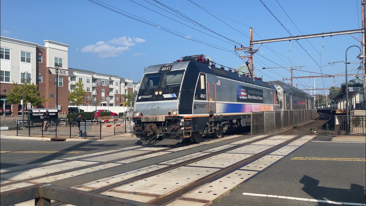 NJCL Train 7248 at Aberdeen-Matawan - 8/25/2024 - YouTube