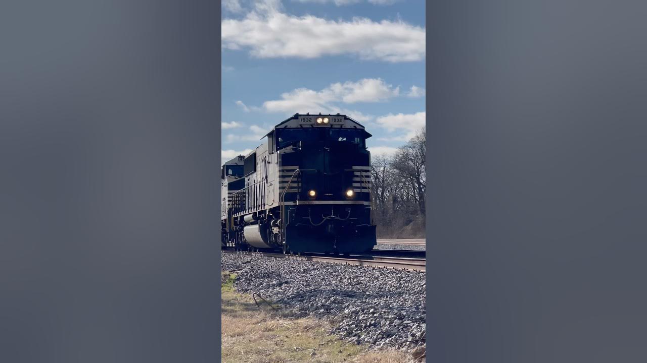NS 1832 Leading 30N Through Mitchell! #train #railroad #railfaning #railfan - YouTube