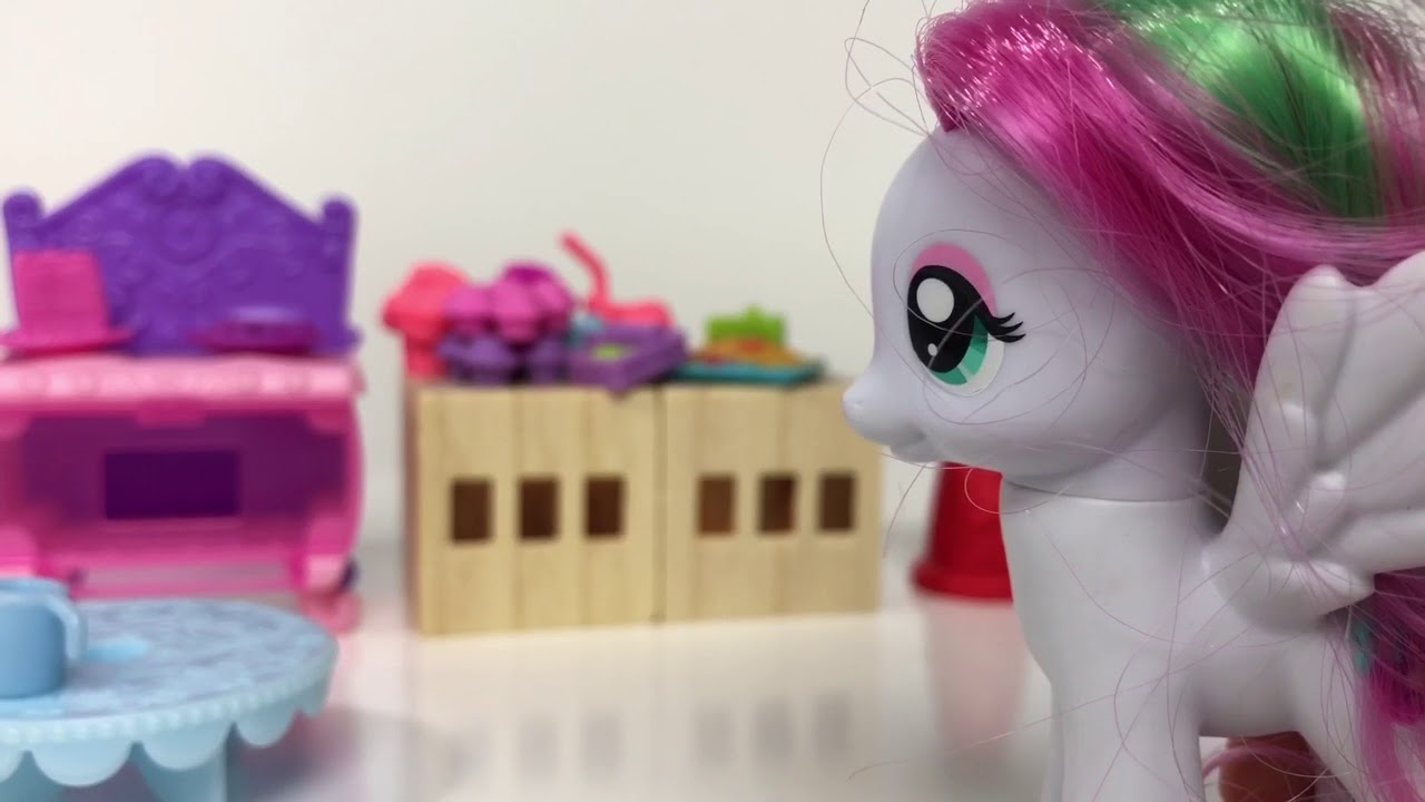 Home Alone • Funny MLP skit - YouTube