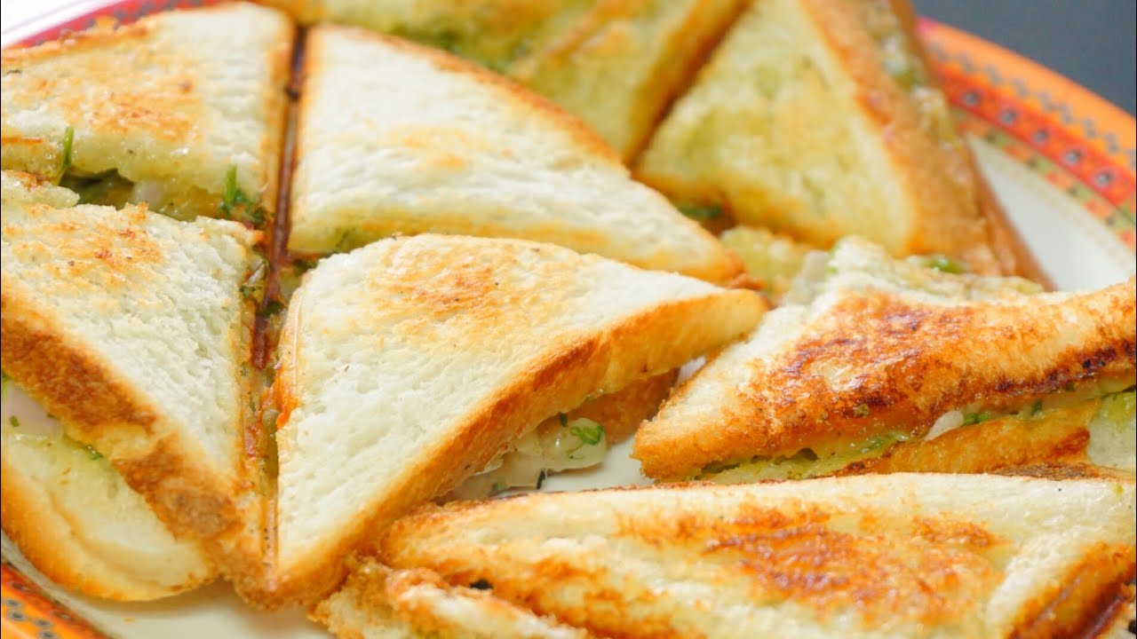 How to make green chilli cheese toast by gas toaster - YouTube