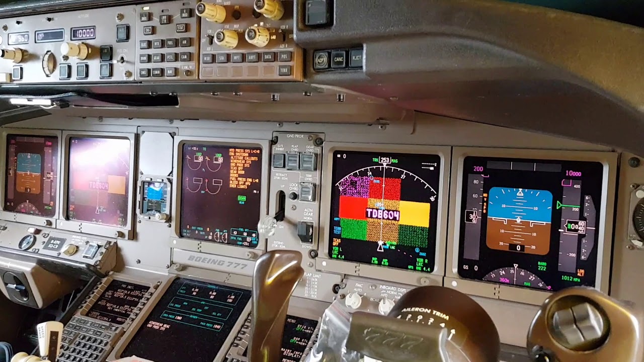 Boeing 777 ground proximity test - YouTube