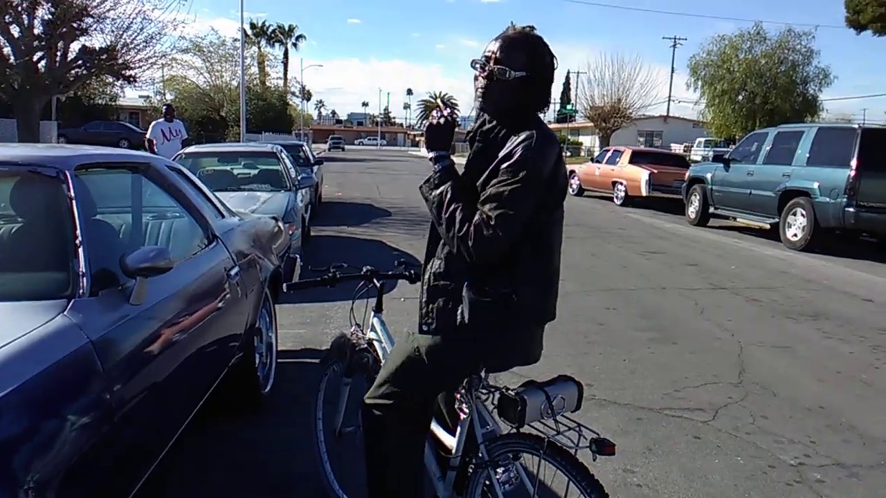 Hood Pimps Ride bike too😂 - YouTube