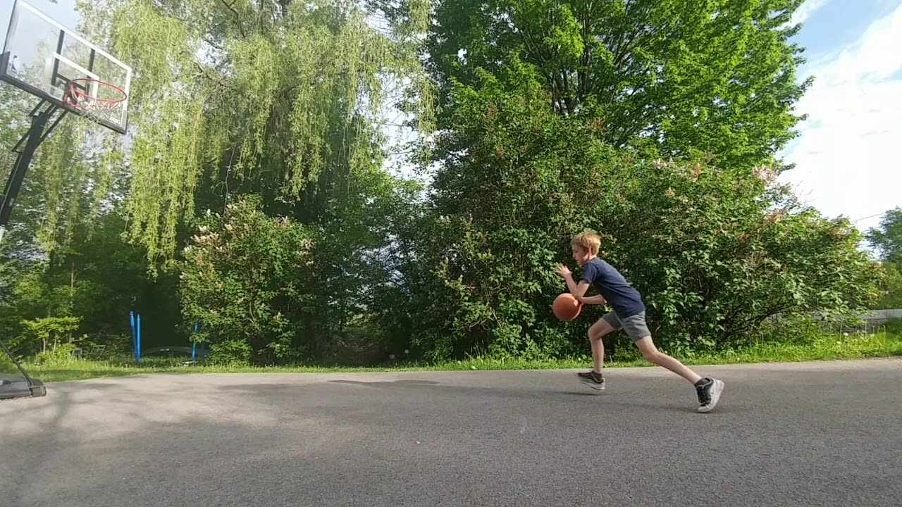 Testing my free throw and three point percentage & working on my moves ...