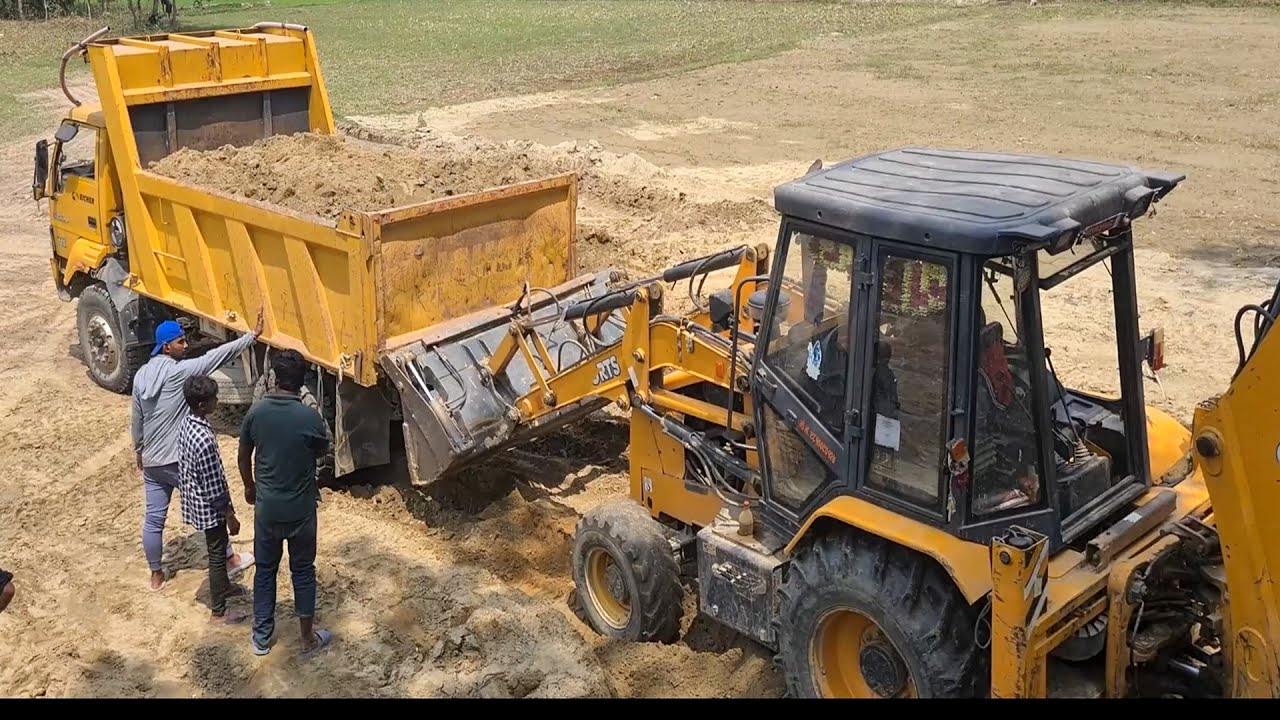 Skill operator truck stuck in sand and mud and pulled out escorts ...