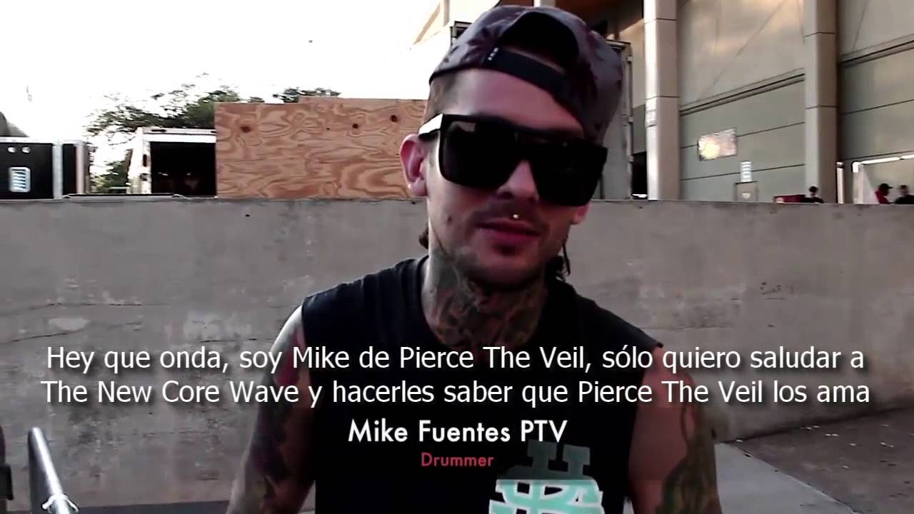 Mike Fuentes de Pierce The Veil, saluda a TNCW - YouTube