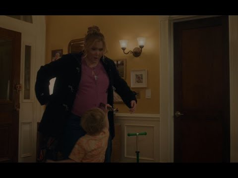 Lainy Gets Stabbed by Connor’s Knife in a Chaotic Accident (Kinda Pregnant, 2025)