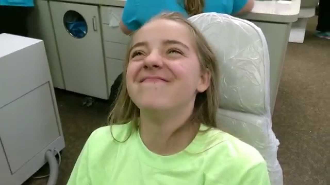 Ellie gets her braces! - YouTube