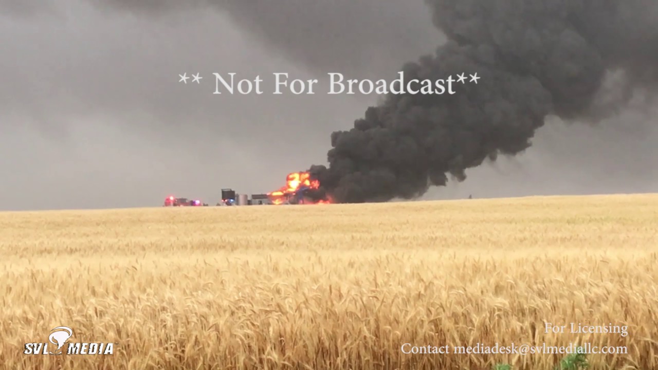 Zurich, Kansas - Lightning Strikes Oil Tanks - June 20th, 2017 - YouTube
