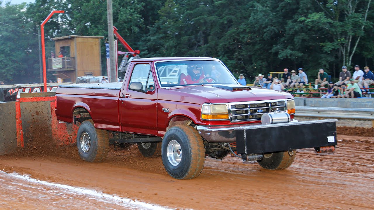 Outlaw 4x4 Trucks at Thunder in Orange August 2021 - YouTube