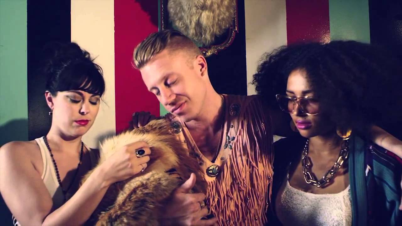 MACKLEMORE RYAN LEWIS THRIFT SHOP FEAT WANZ OFFICIAL VIDEO - YouTube