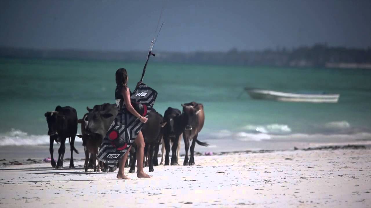 Makulo in Zanzibar, by Nuria Goma - YouTube