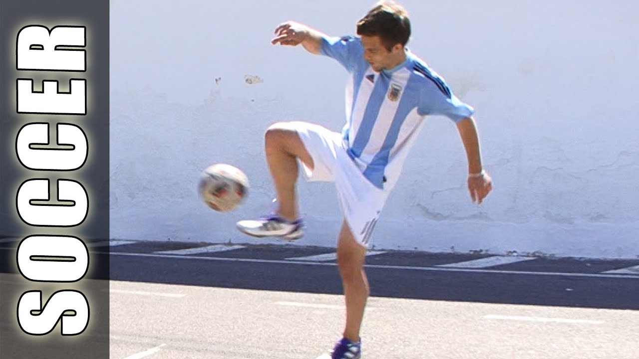Tripple Air akka - Soccer moves - YouTube