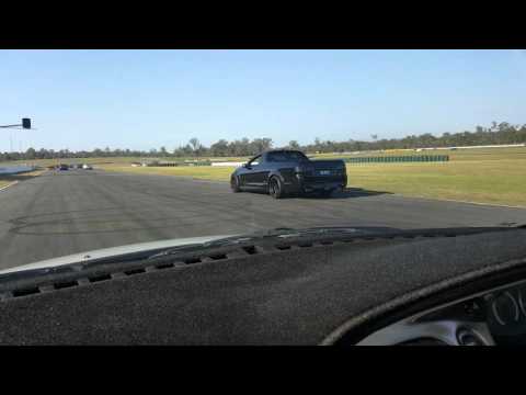 Vx ss turbo vs supercharged vf ss ute - YouTube