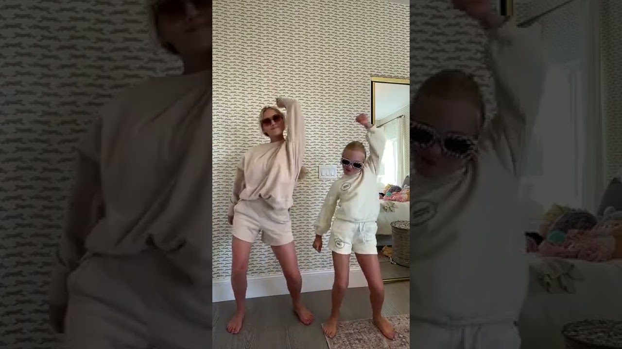 Savannah Labrant TikTok | Dancing With Everleigh Rose Soutas - YouTube