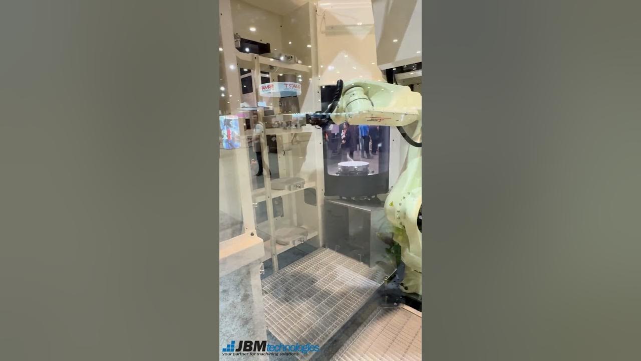 5-Axis Machining with Robotic Workflow - YouTube