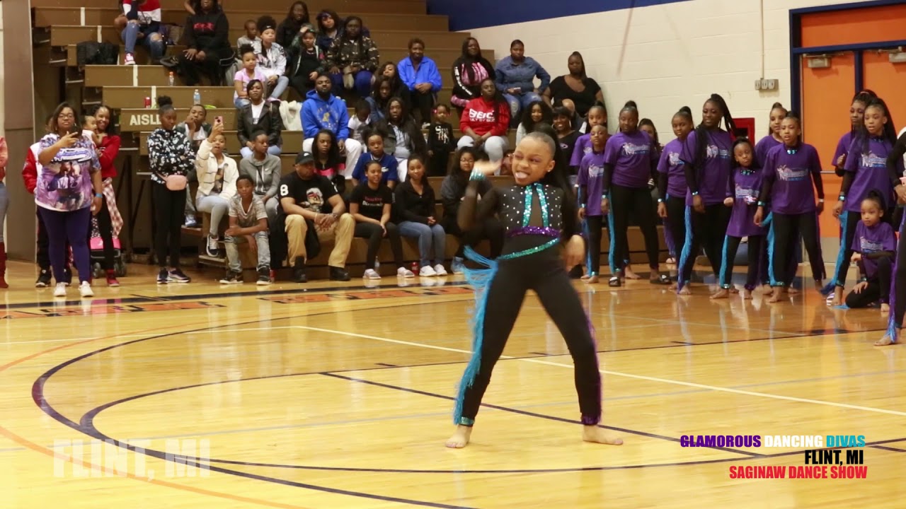 Dancing Diamonds vs Glamorous Dancing Divas | Stand Battle - YouTube