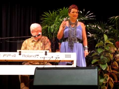 Melveen Leed & Jay Larrin - Moloka'i Aloha - YouTube
