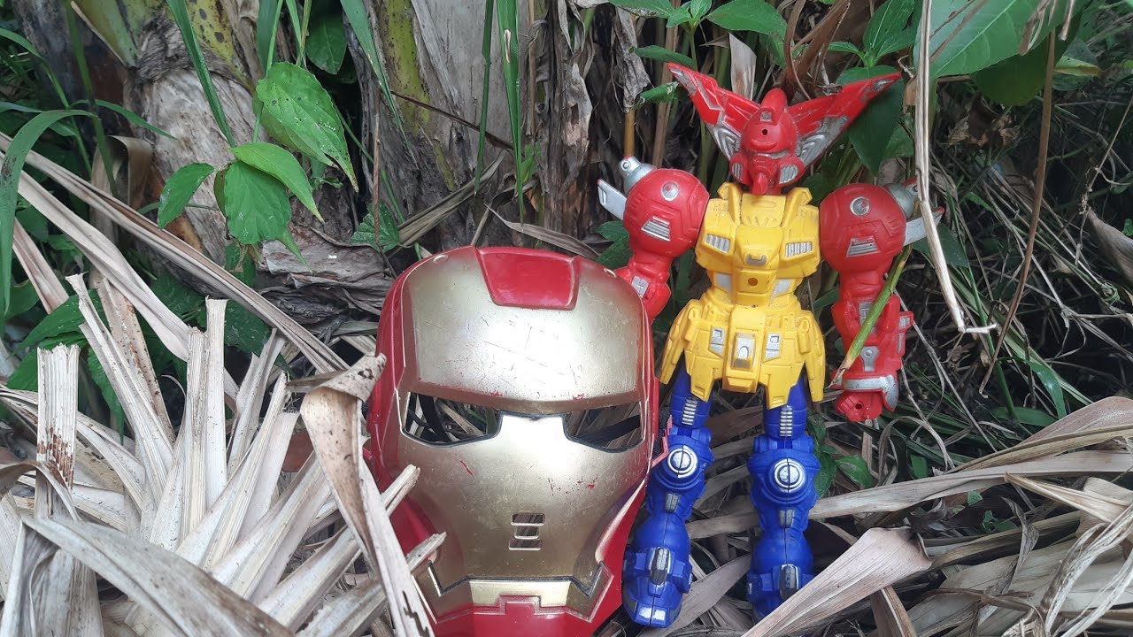 MENCARI MAINAN DI KEBUN DAPAT ROBOT TRANSFORMER ,,TOPENG IRON "MAN ...