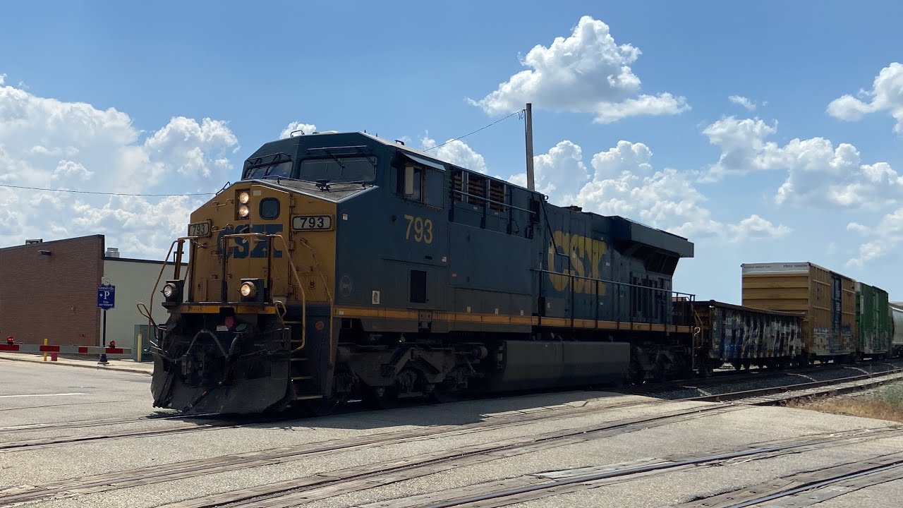 CSX 793 with a nice K5LA leads M326 in Grandville! 6/1/23 - YouTube