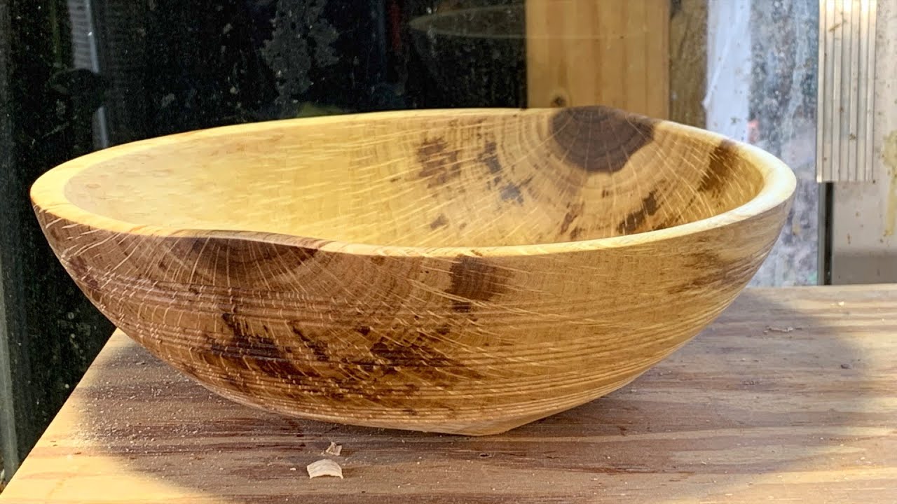 Richard Raffan turns the fifth 4-Ways project, an embellished bowl ...