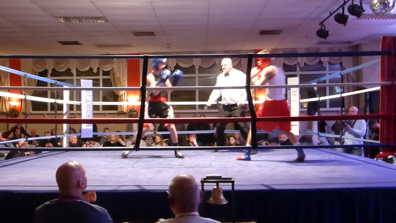 Tyler boxing in Birmingham,RD 3 - YouTube