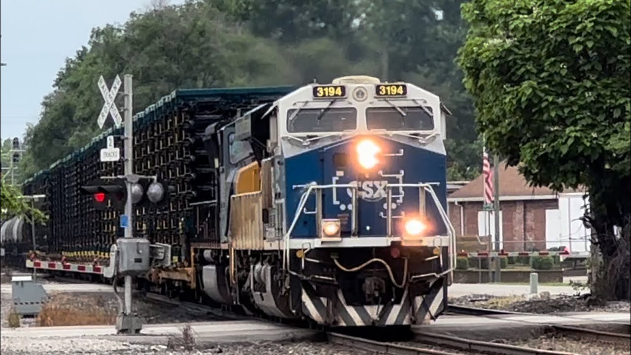 CSX 3194 Leads M512, I131 with a AC6000 Duo and a Cool Crew, and More! - YouTube