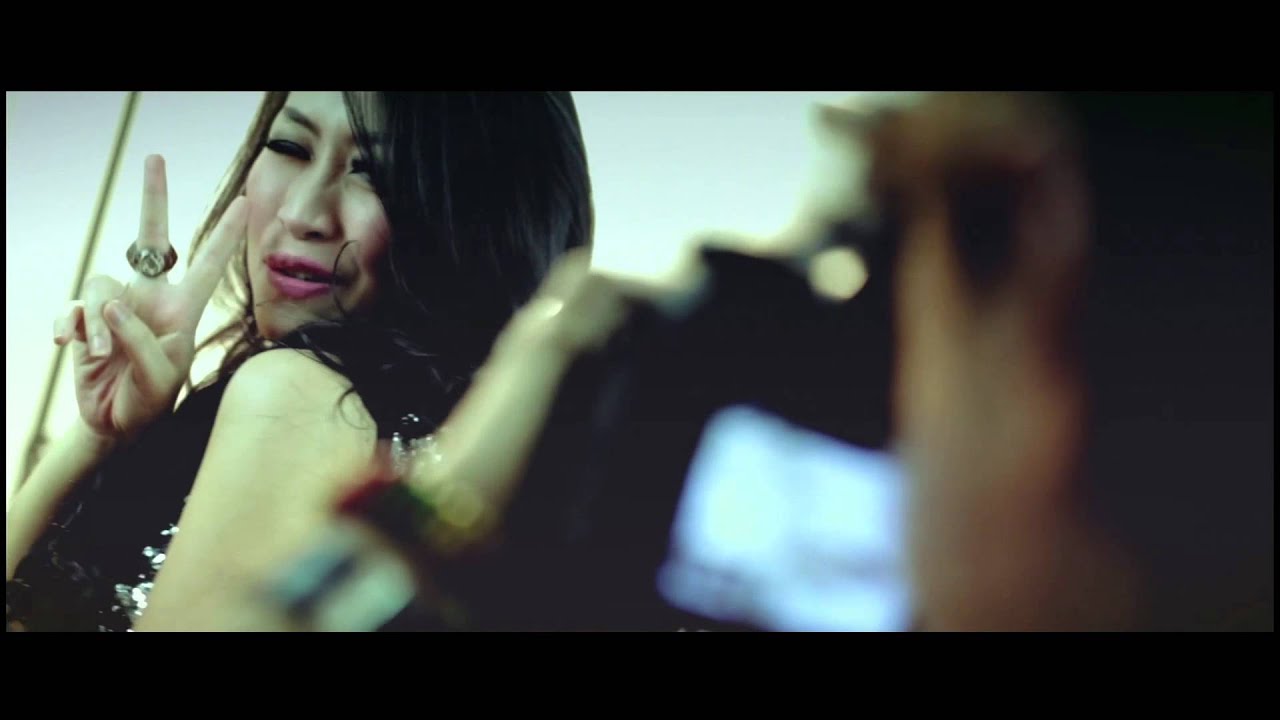 Dewi luna- AKAAJ - YouTube