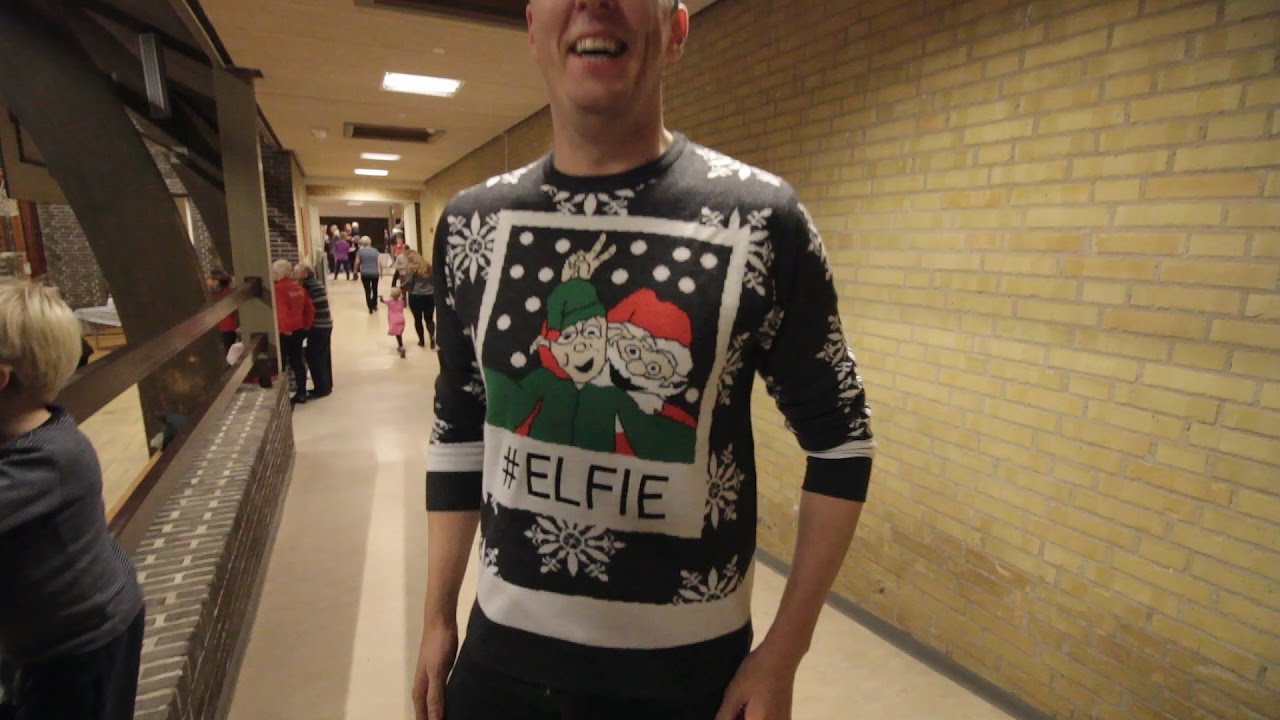 🎄Worst Christmas Sweater Ever! - YouTube