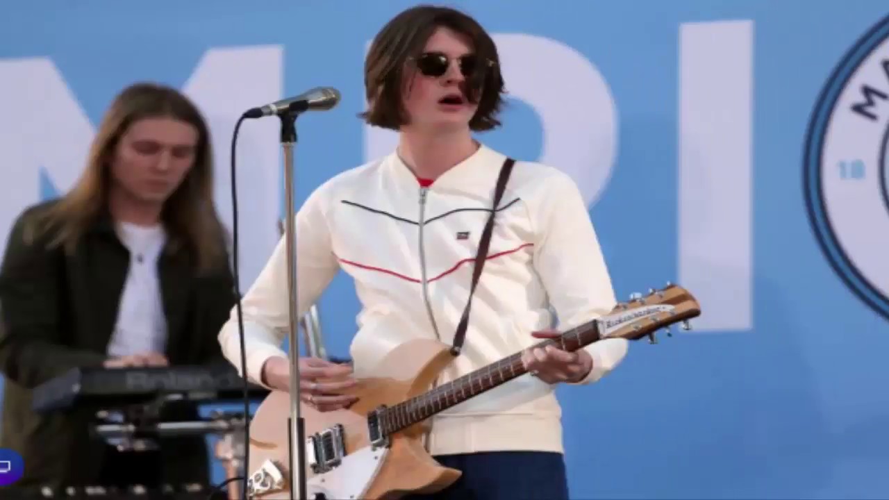 Blossoms singer hails Oasis star for Isle of Wight Festival inspiration ...