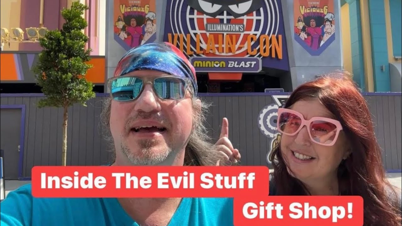 INSIDE THE MINIONS VILLAIN CON STORE AT UNIVERSAL ORLANDO - YouTube