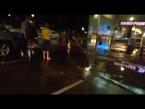 Amajuba Mall was left waterlogged after heavy rains - YouTube