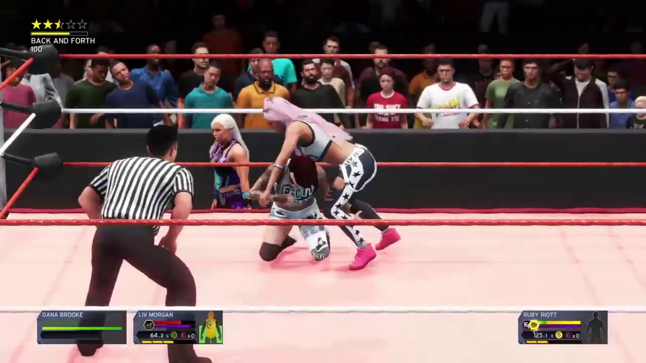 Liv Morgan vs Ruby Riott - YouTube