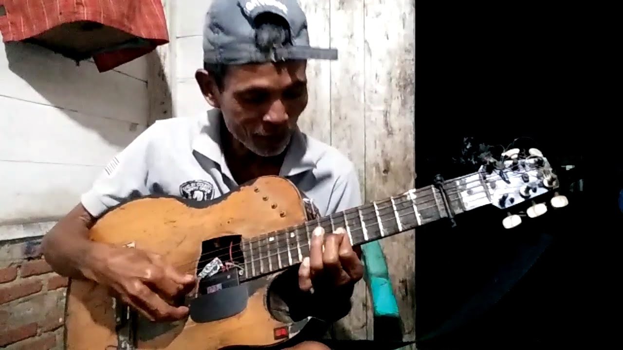Instrumen Gitar Clasik Pengamen Tua - YouTube