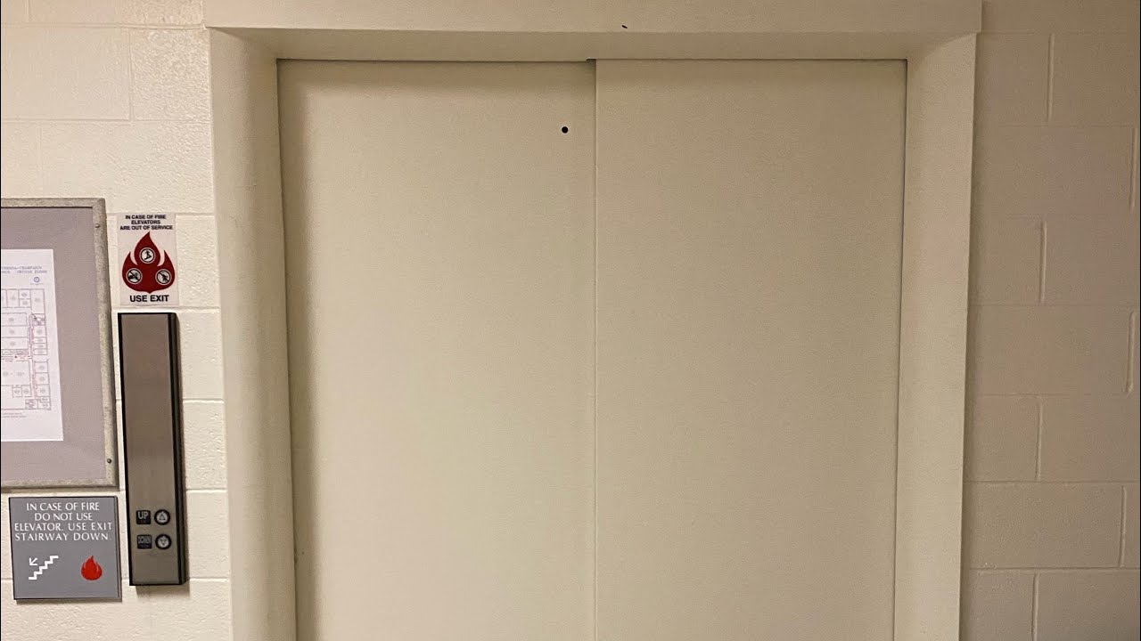 Montgomery Kone modded Traction Elevator @ Loomis Lab UIUC, Urbana, IL ...