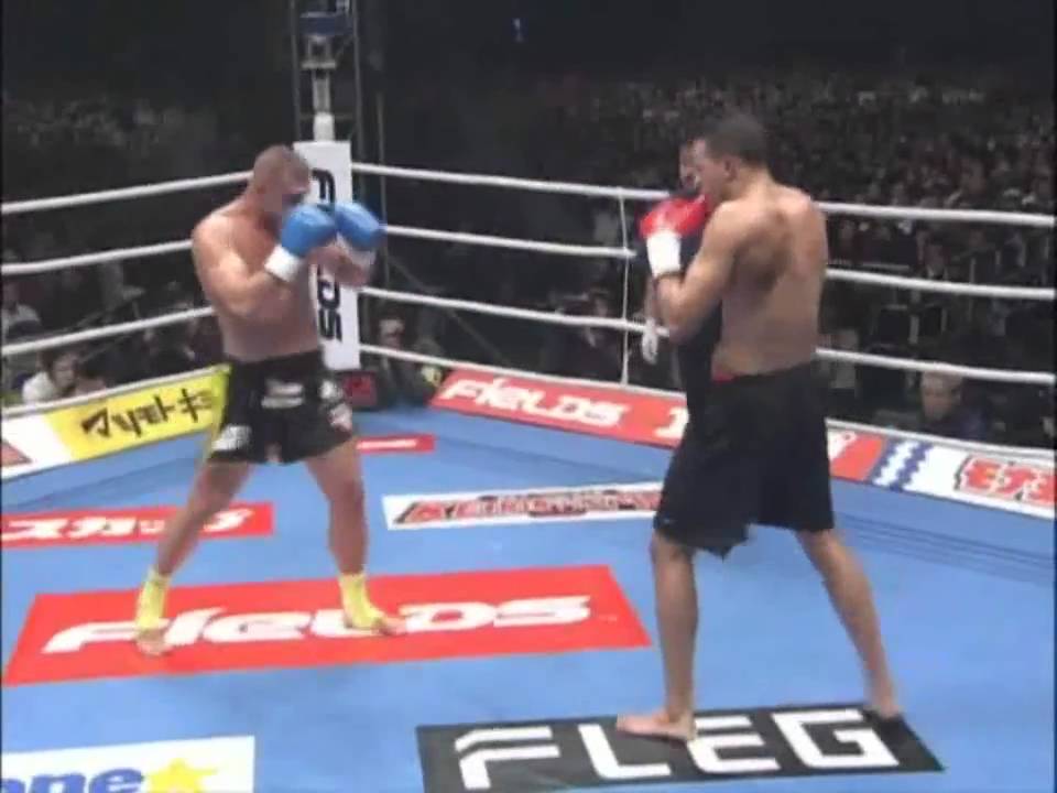 Badr Hari vs Paul Slowinski part 1 HQ - YouTube