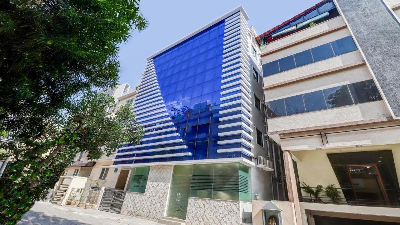 Treebo Trend Emora Hotel And Suites, Bangalore, India - YouTube