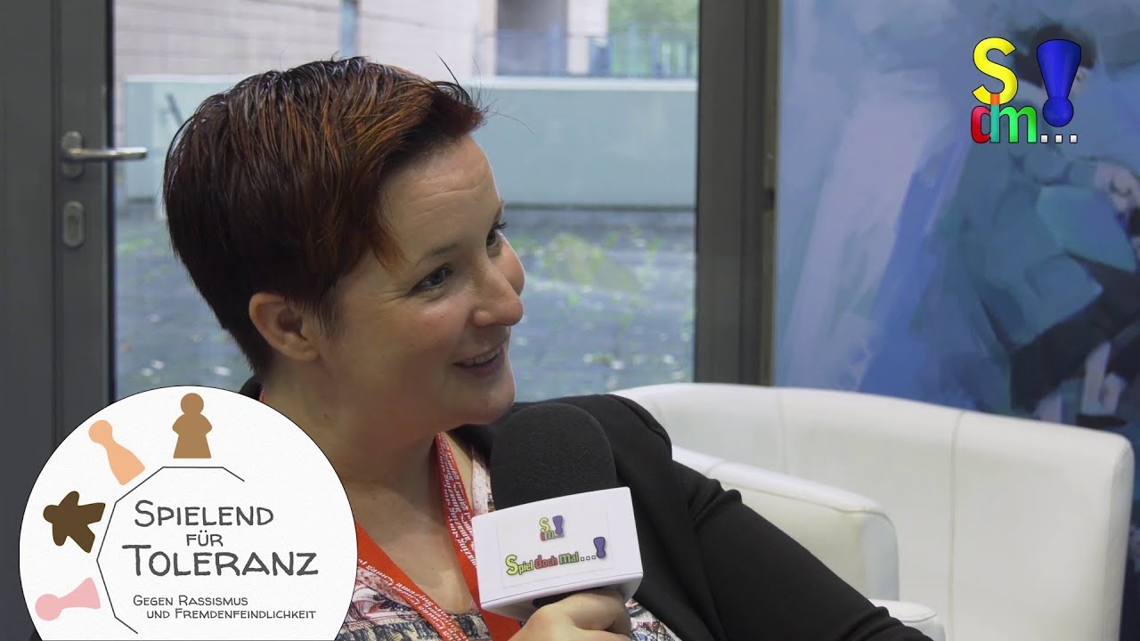 SPIEL 2018 - ASMODEE-Deutschland Chefin CAROL RAPP im Interview - YouTube